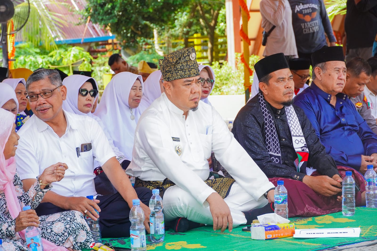 Sambut Bulan Suci Ramadhan Wakil Bupati Syafrizal Mandi Belimau - RIE NEWS